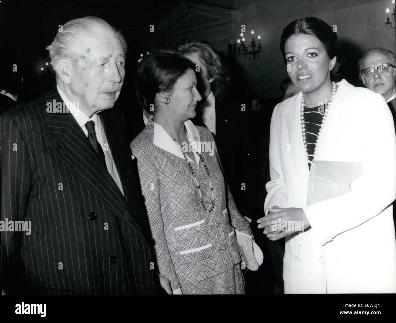 Apr. 25, 1963 Stock Photo - Alamy