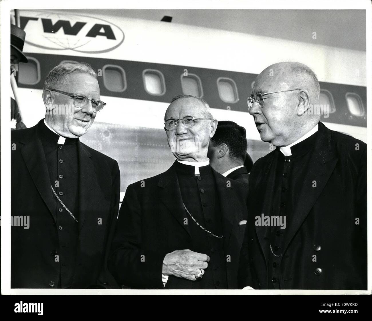 Five cardinals High Resolution Stock Photography and Images - Alamy