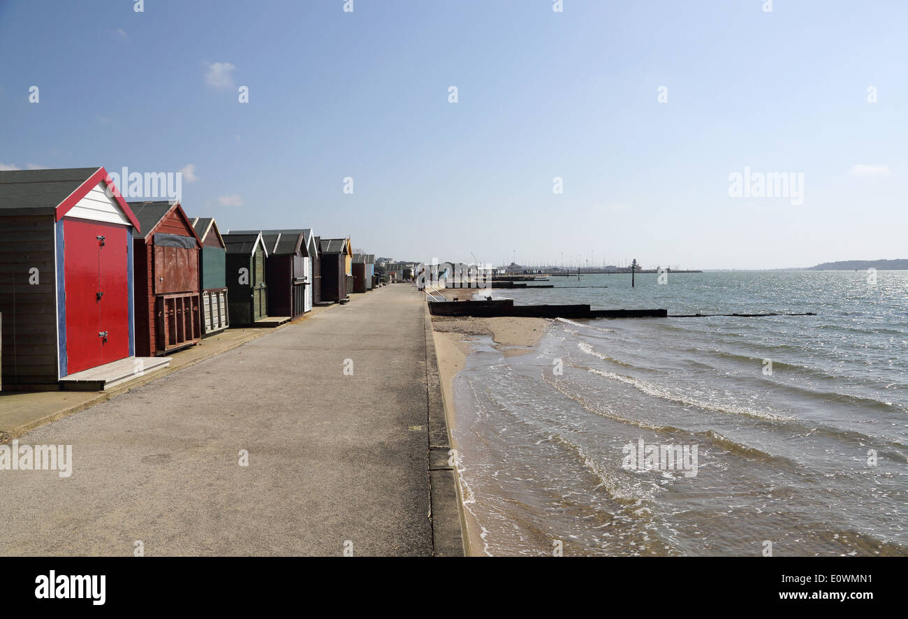 Poole beach huts hi-res stock photography and images - Alamy