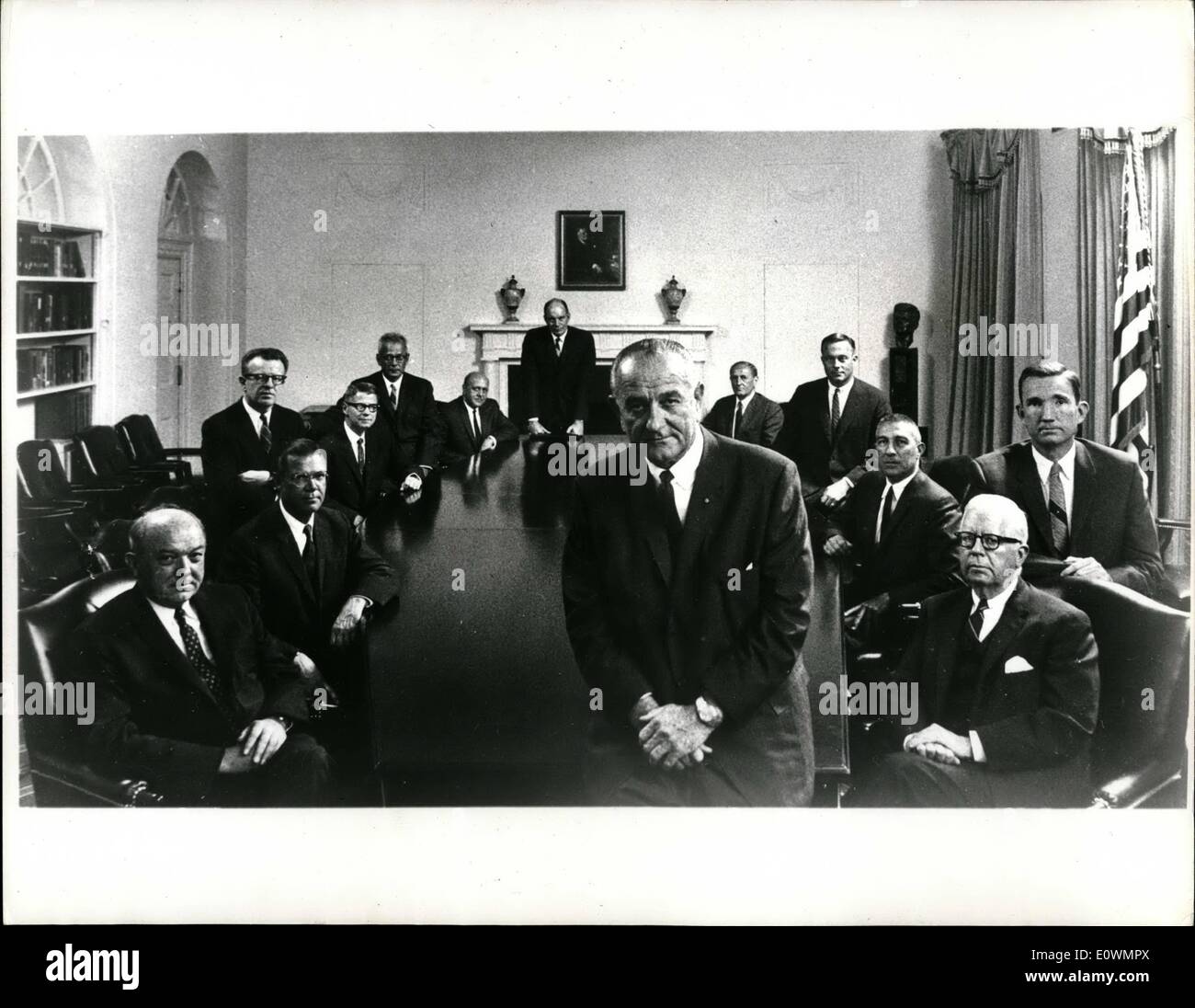 Transportation secretary cabinet hi-res stock photography and images ...