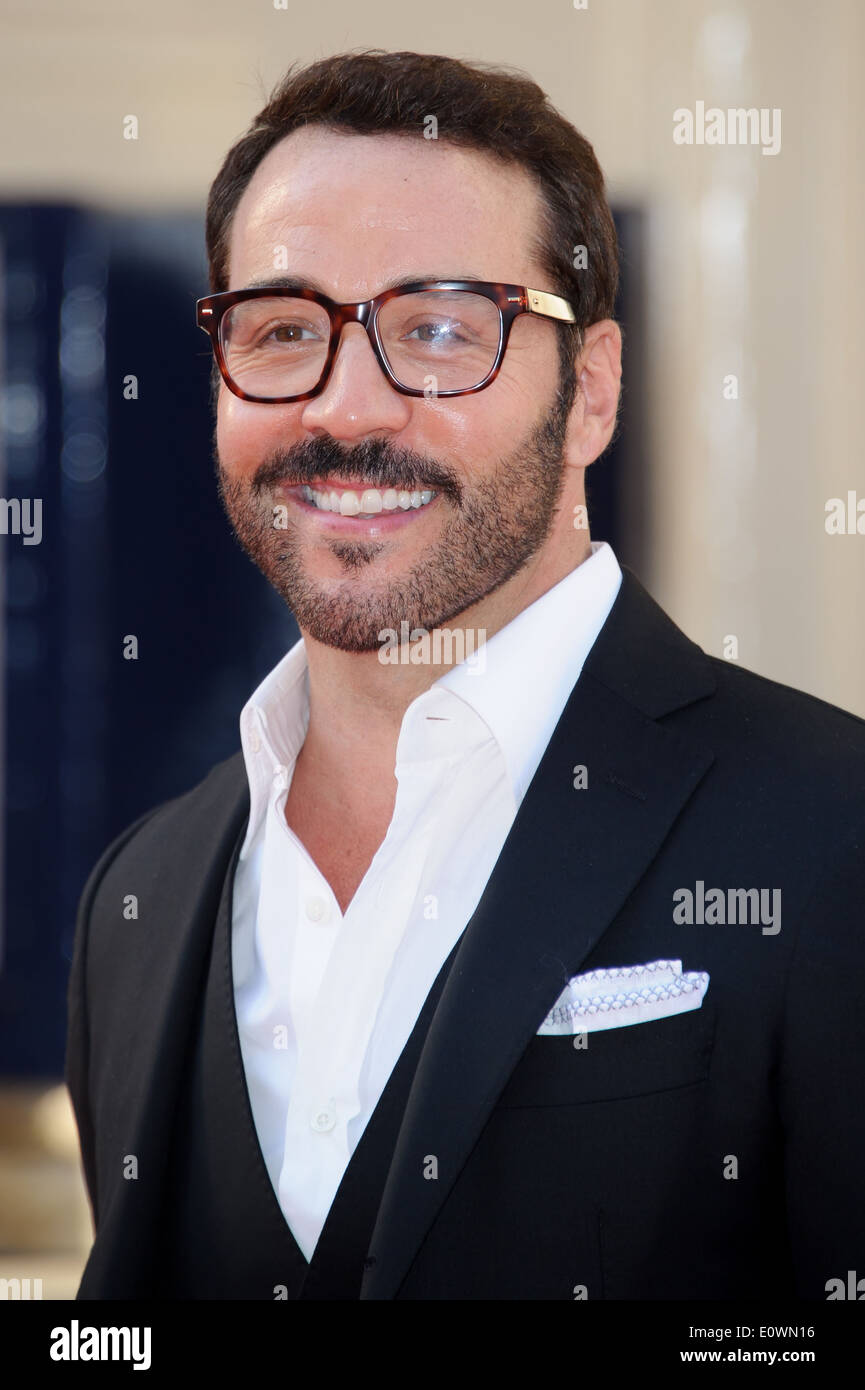 Jeremy piven hi-res stock photography and images - Alamy