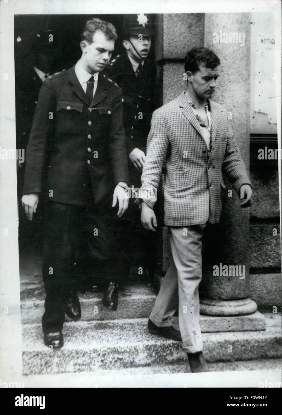 Hung press hi-res stock photography and images - Alamy