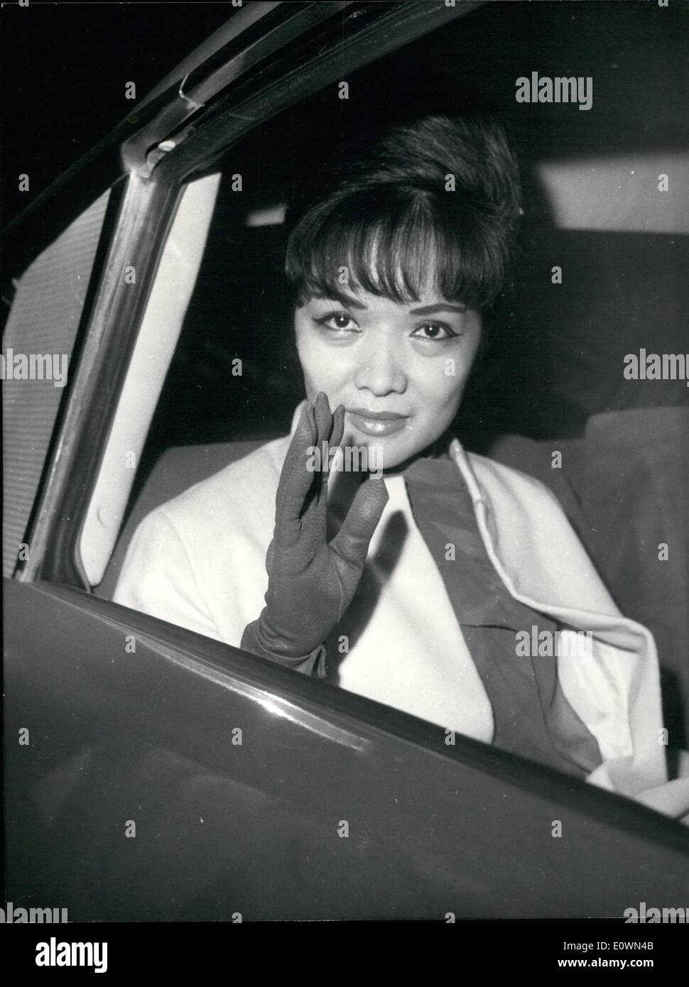 Dec. 12, 1963 - Mrs. NHU in Paris: Mrs. NHU arrived in Paris at Orly ...