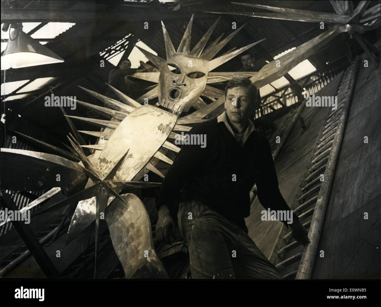 Oct. 10, 1963 - New Sculpture in Aluminum; David Wynne who is seen on a ...