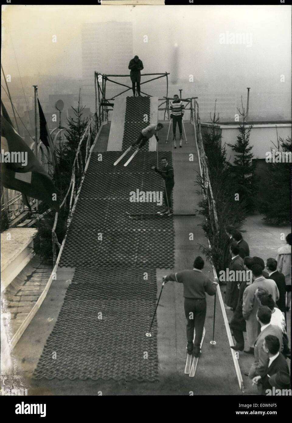 Skiens hi-res stock photography and images - Alamy