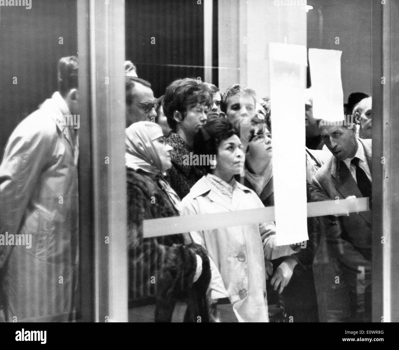 Jfk assassination crowd hi-res stock photography and images - Alamy