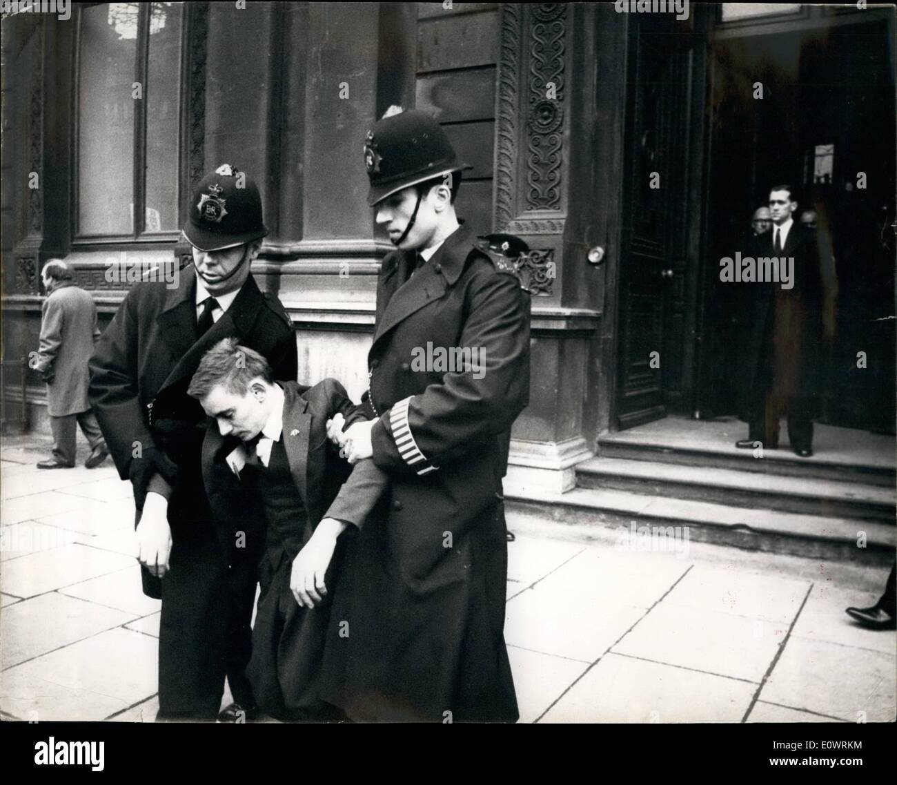 Dec. 12, 1963 - PROTEST AT THE HOME OFFICE-AGAINST EXECUTION OF MURDERS ...