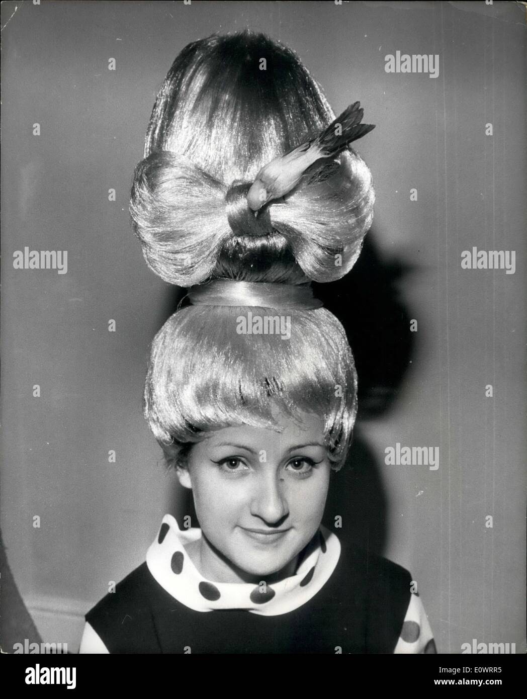 Display wigs on show hi-res stock photography and images - Alamy