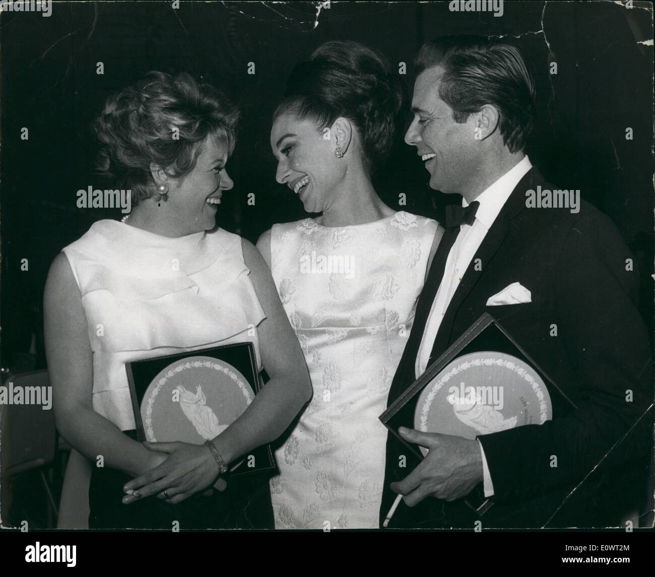 British actress audrey hepburn hi-res stock photography and images - Alamy