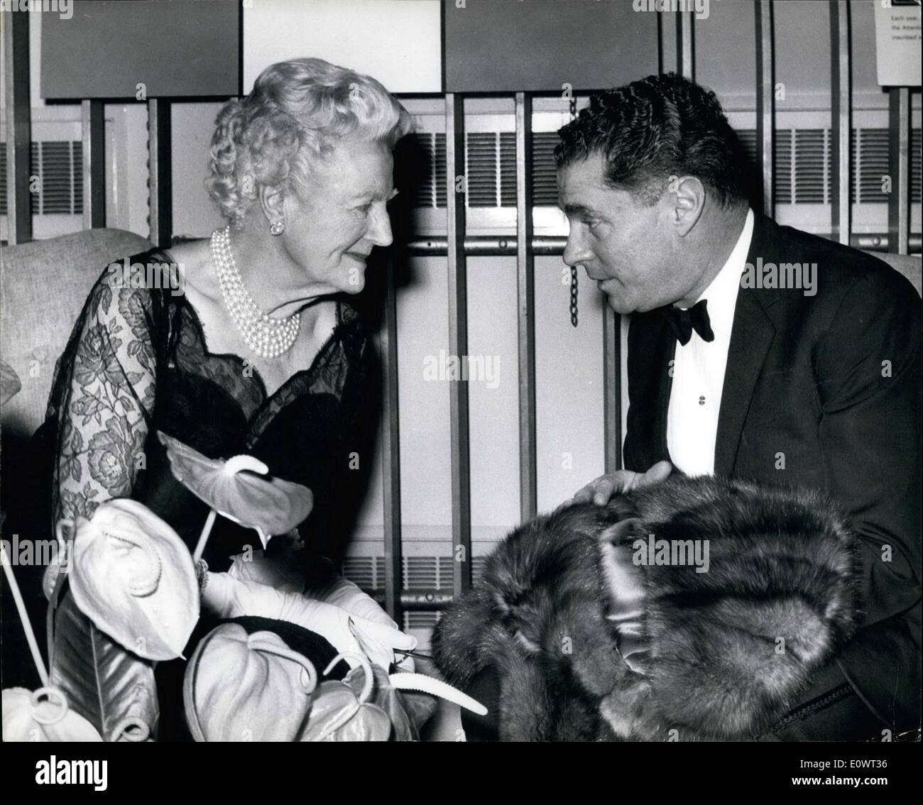 Apr. 04, 1964 - Lady Churchill attends Churchill film Premiere.: Lady ...