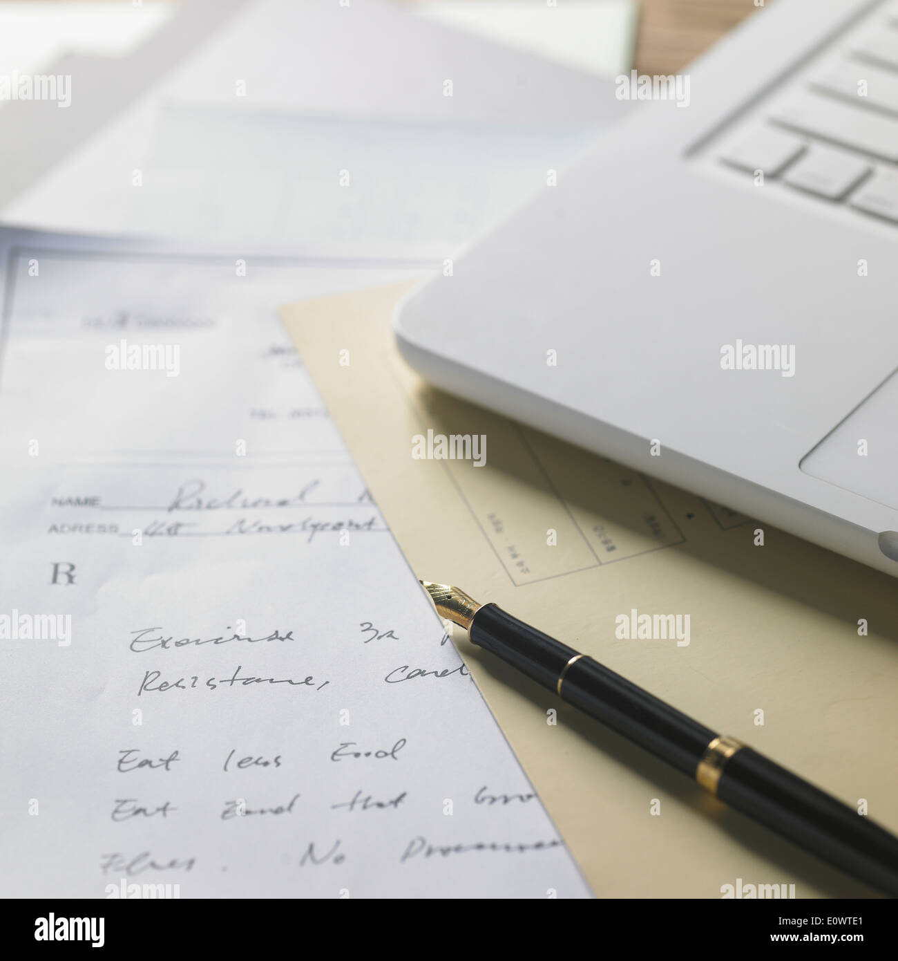 Pile of papers hi-res stock photography and images - Alamy