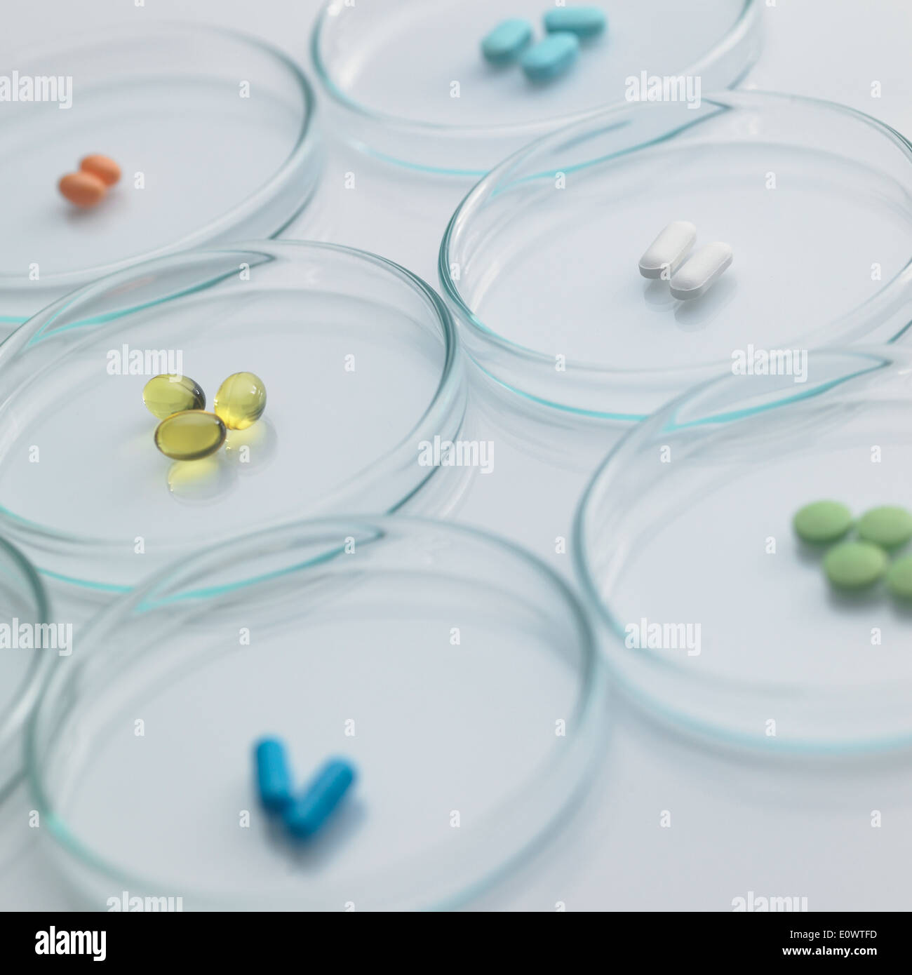 Different pill hi-res stock photography and images - Alamy