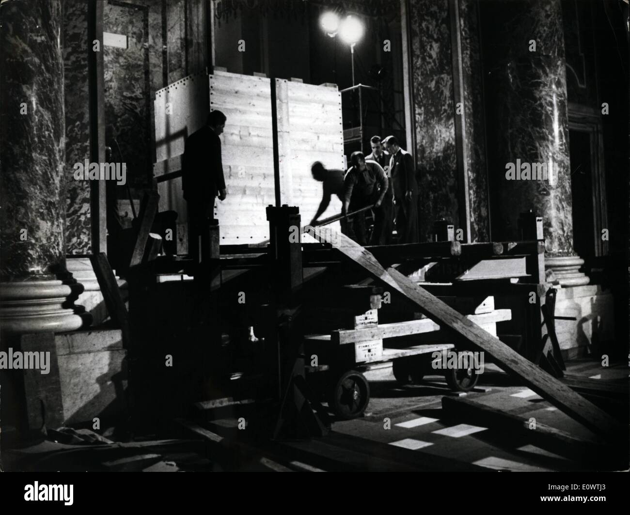 Apr. 04, 1964 - To-night the jacking of ''Fiet'' of Michaelangelo, to ...