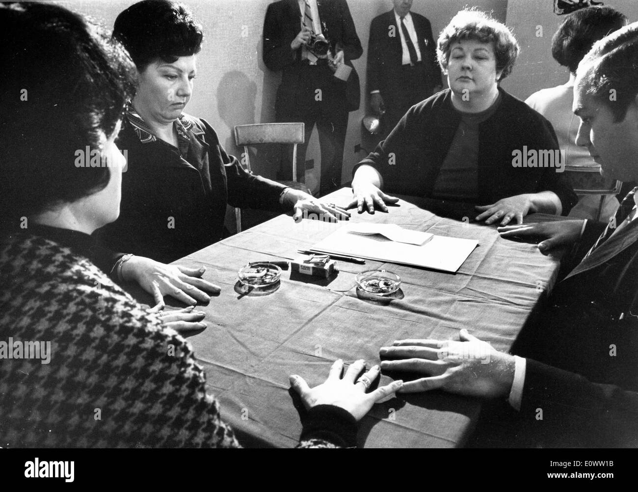 Spirit seance in New York Stock Photo - Alamy