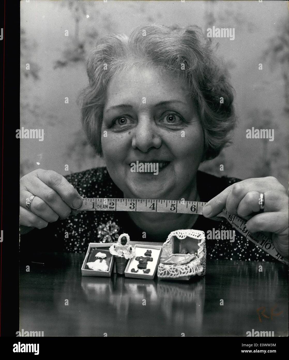 Even bra pantie sets hi-res stock photography and images - Alamy