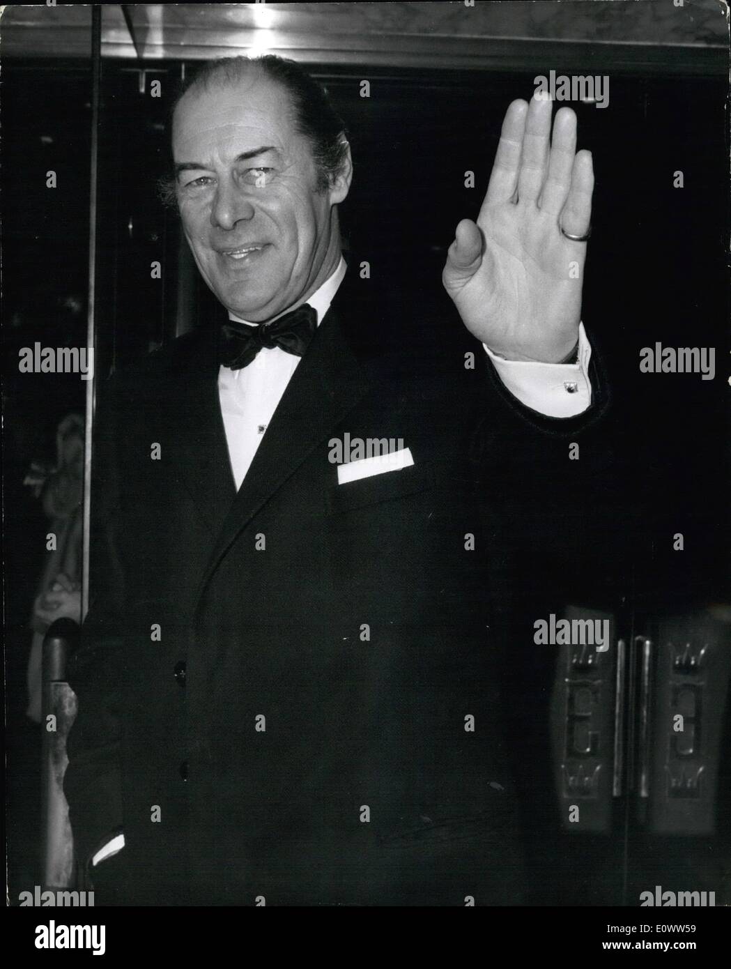 Yellow rolls royce hi-res stock photography and images - Alamy