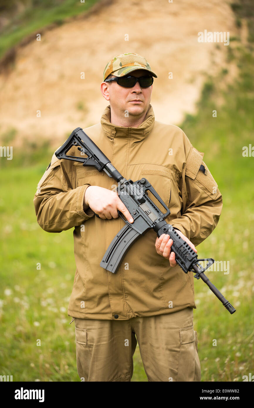 Soldier dressed hi-res stock photography and images - Alamy