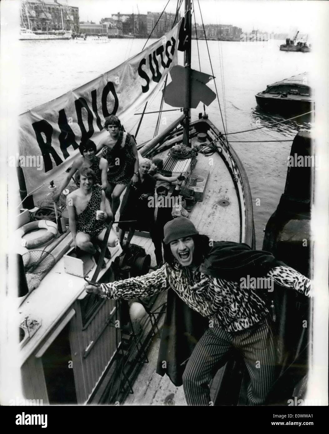 Screaming lord sutch starts pirate radio hi-res stock photography and ...
