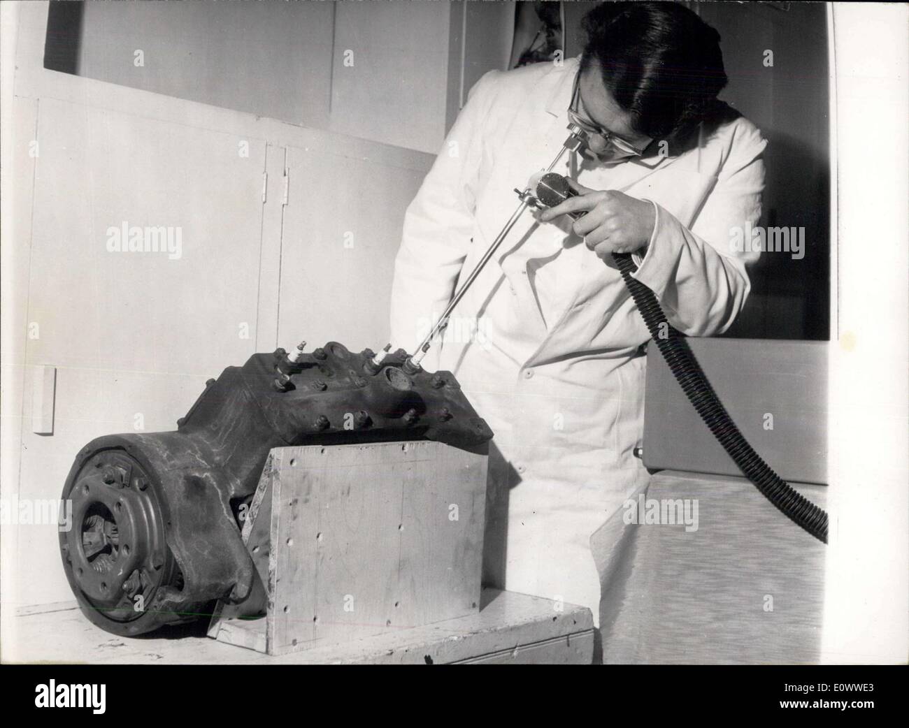 Demonstration new micro endoscope hi-res stock photography and images ...