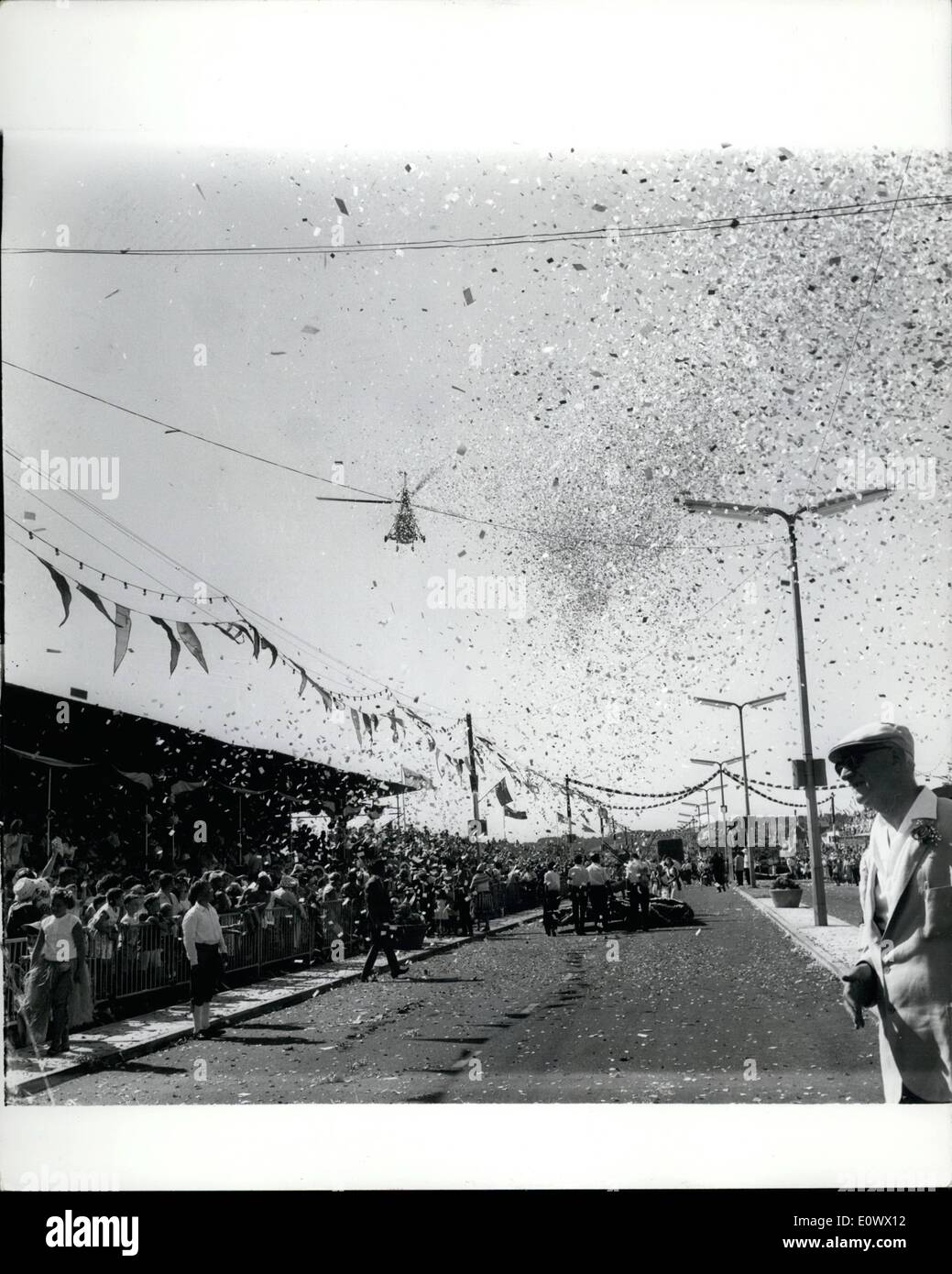 Jul. 07, 1964 - Flowers all the way Annual Jersey Parade.: Photo shows ...