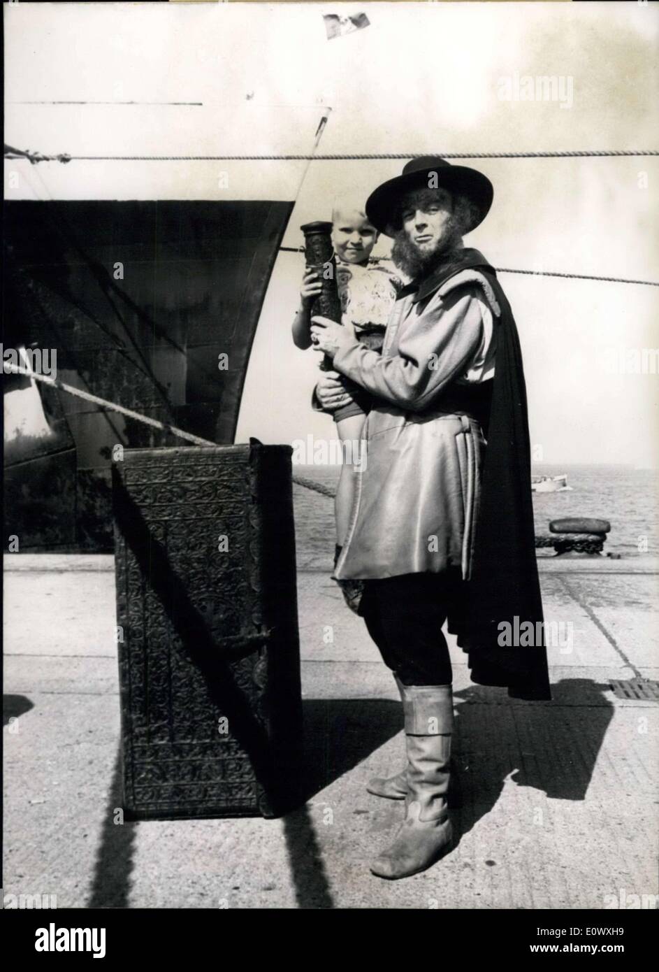 Father ship hi-res stock photography and images - Alamy