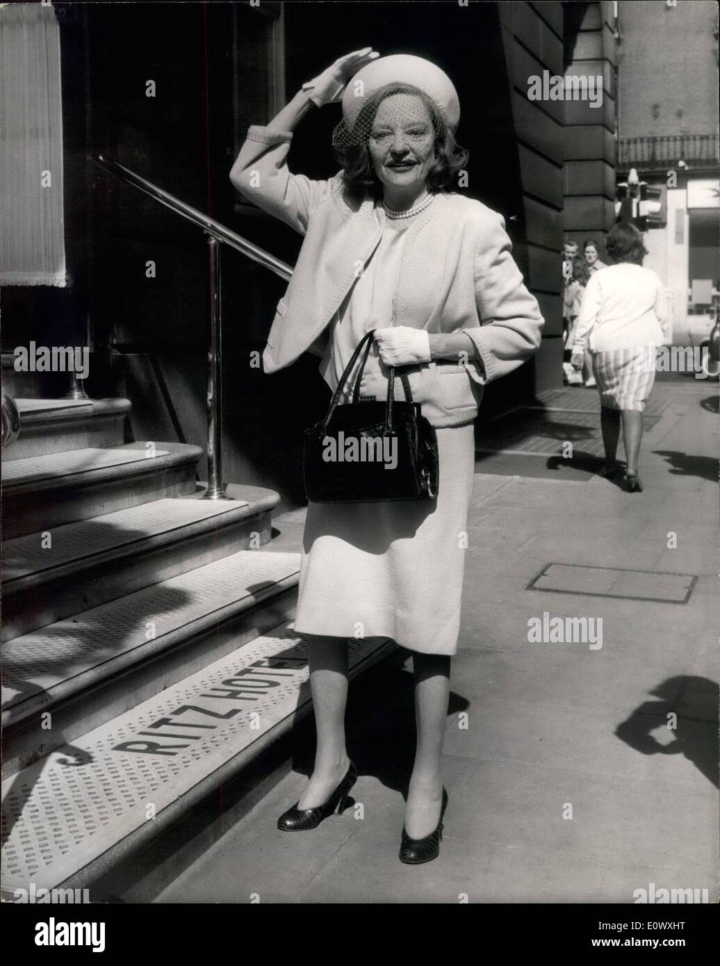 Tallulah bankhead hi-res stock photography and images - Alamy