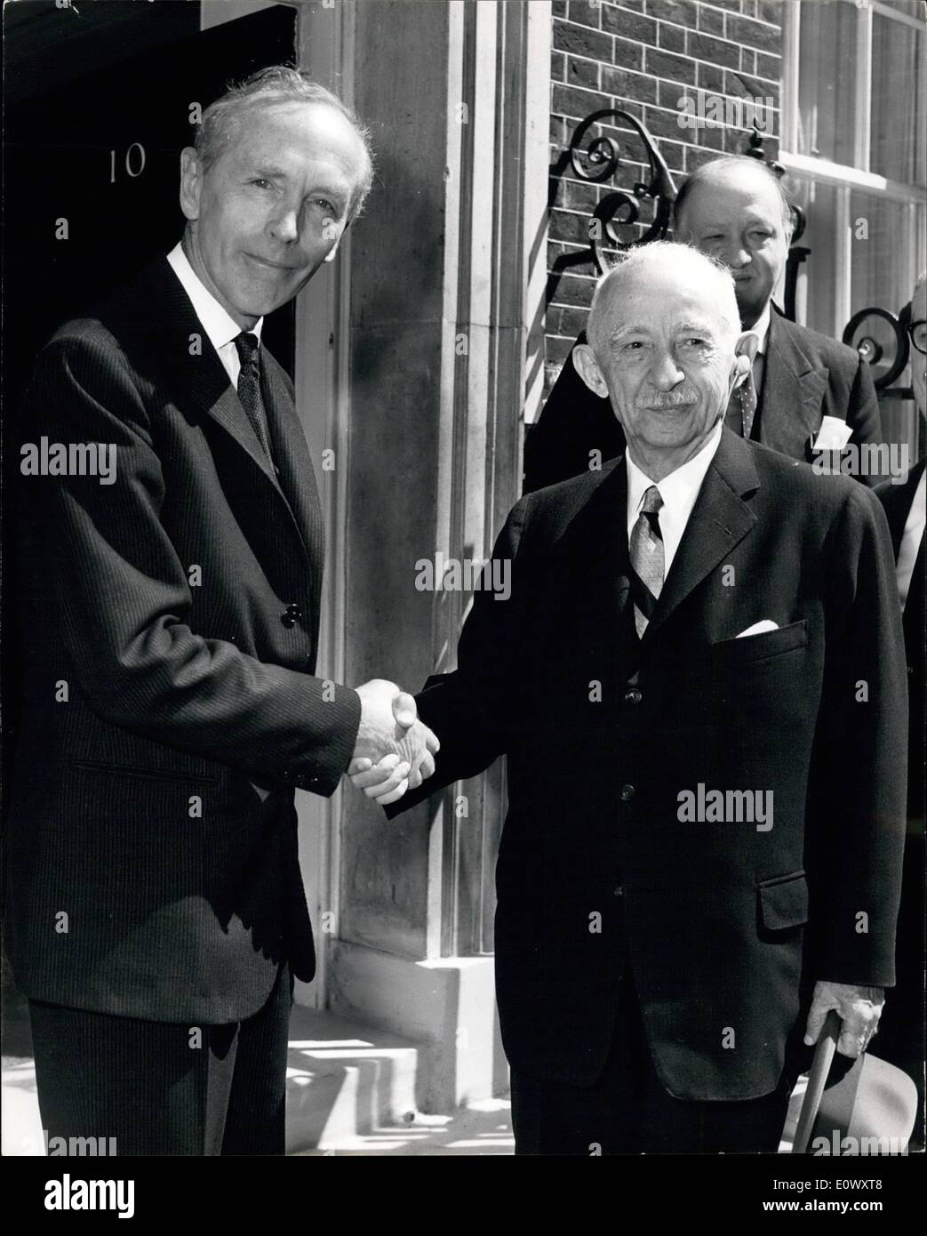 Jun. 06, 1964 - Turkish Prime Minister calls at No.10..talks on the ...