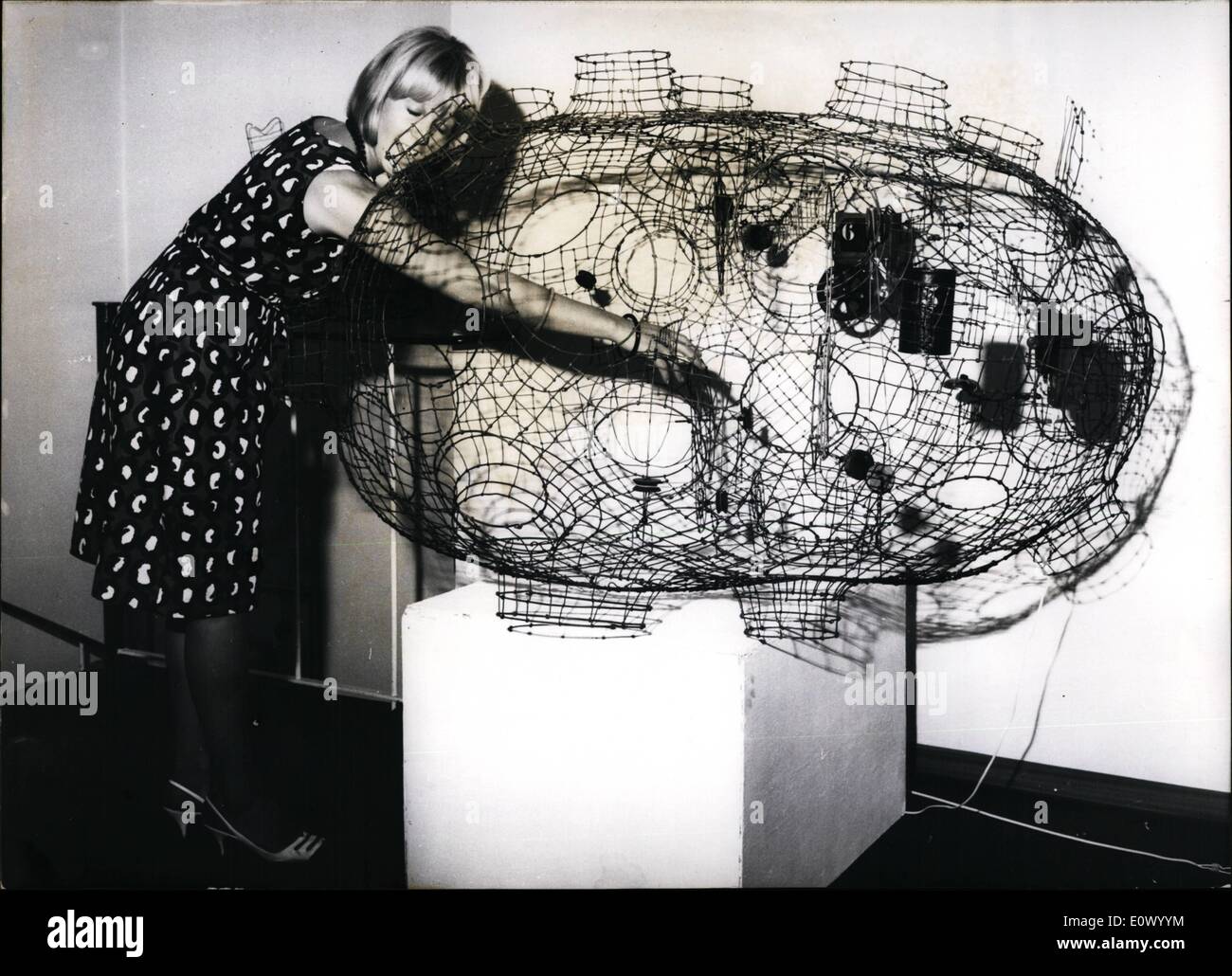 Jul. 07, 1964 - Metal-sculptures....designed by Harry Kramer are exhibit at the Gallery Niepel i ...