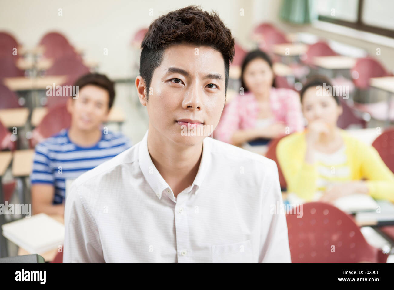 lecturer teaching the class Stock Photo - Alamy