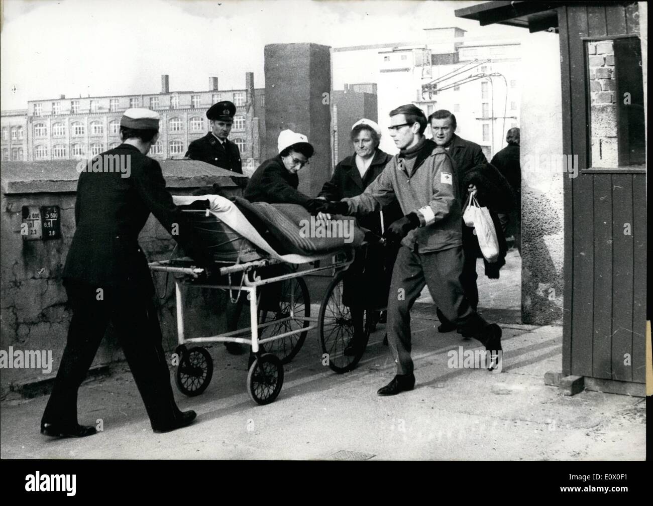 1964 berlin wall hi-res stock photography and images - Alamy