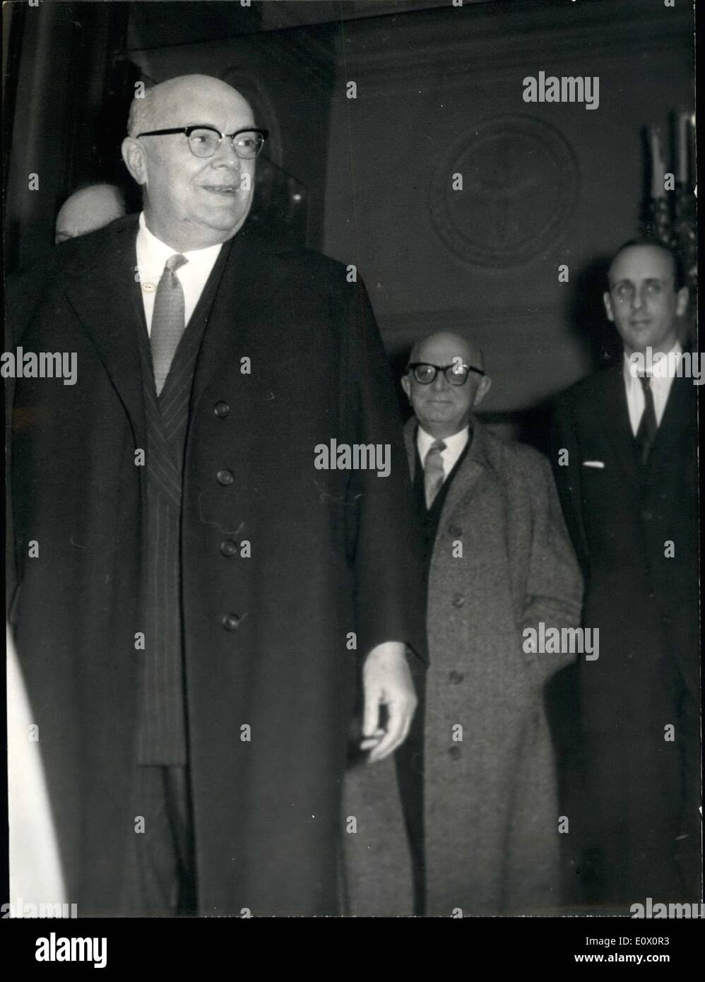 Spaak sees de gaulle hi-res stock photography and images - Alamy