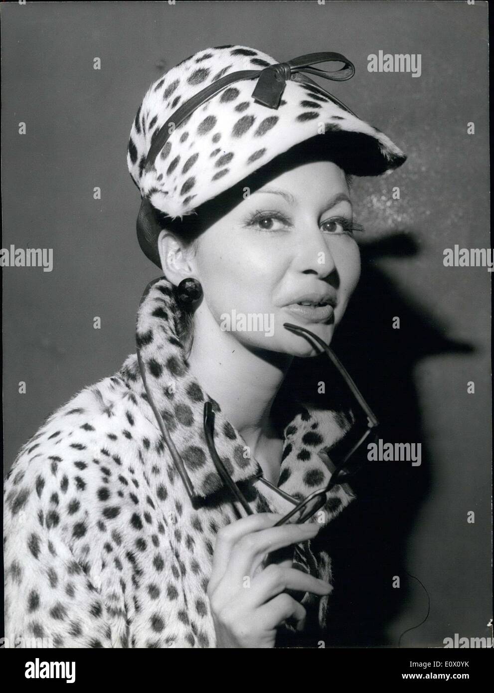 1964 cheetah hide coat for winter hi-res stock photography and images ...