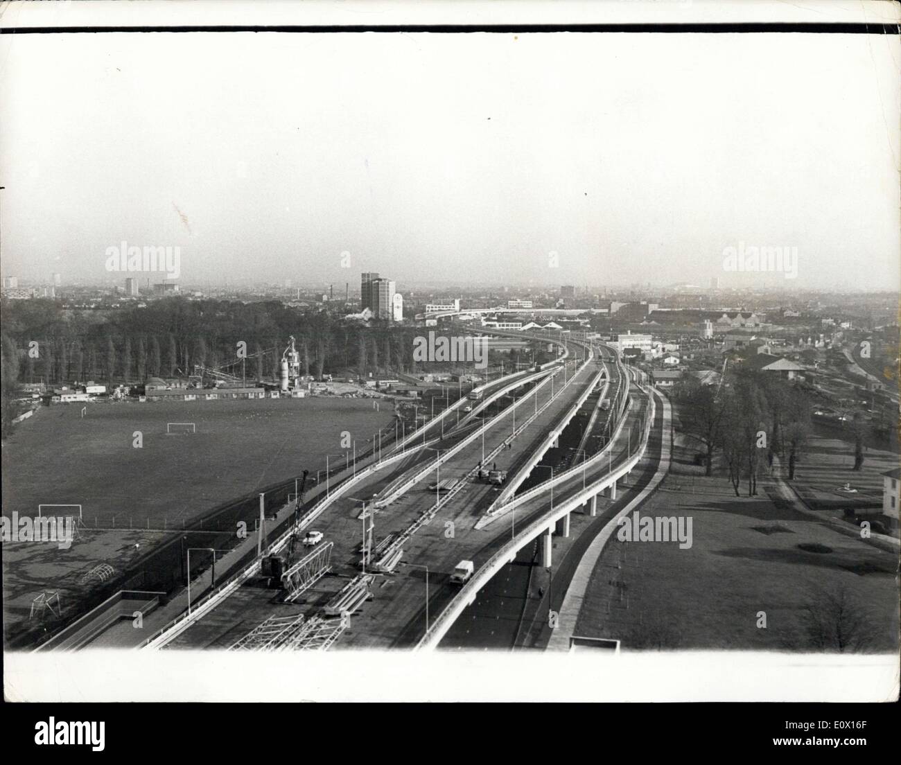 Chiswick flyover hi-res stock photography and images - Alamy