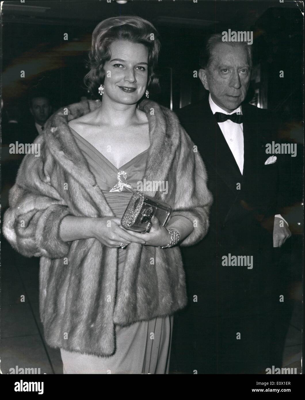 Yellow rolls royce hi-res stock photography and images - Alamy