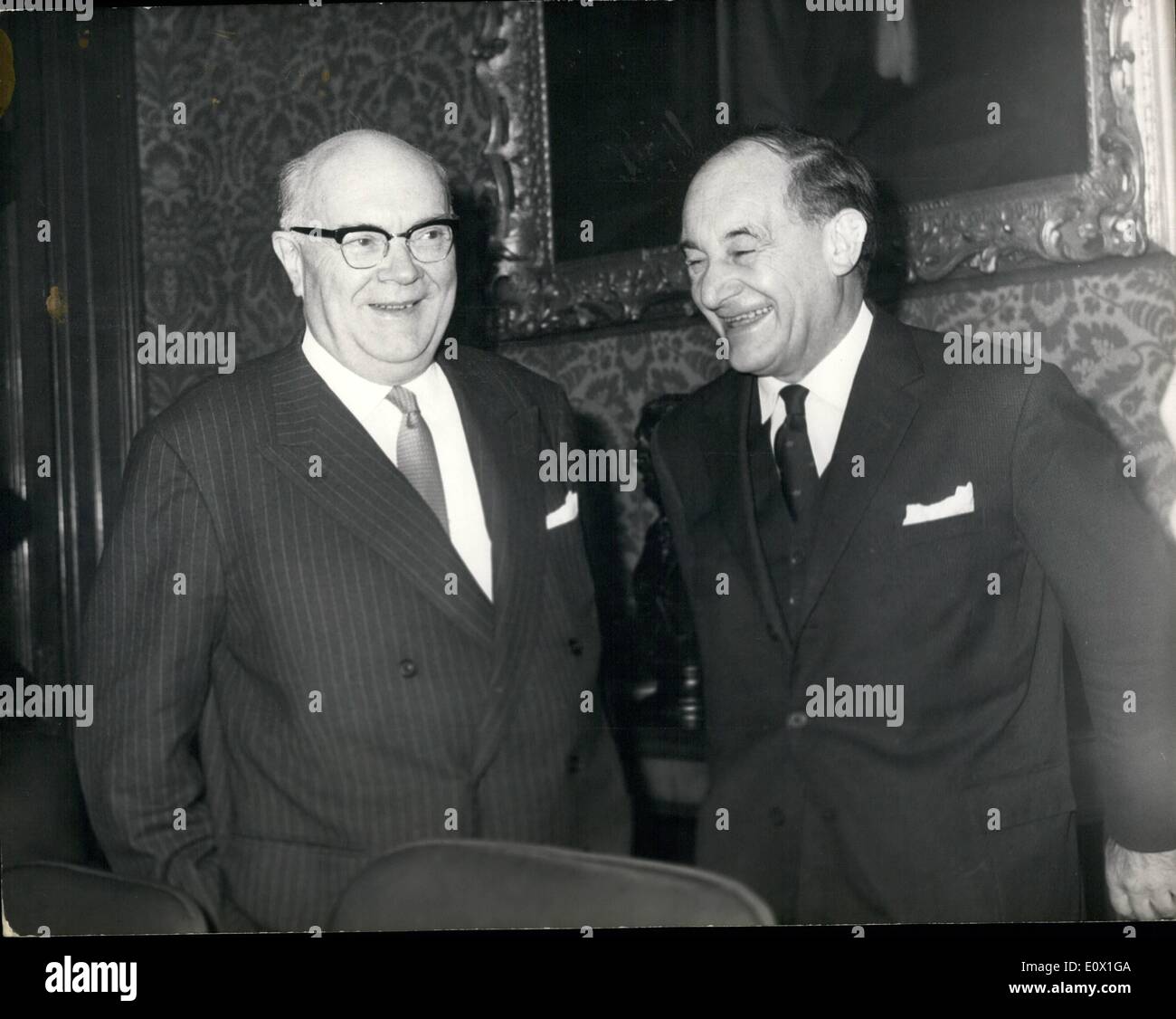 Photo shows mr gordon hi-res stock photography and images - Alamy