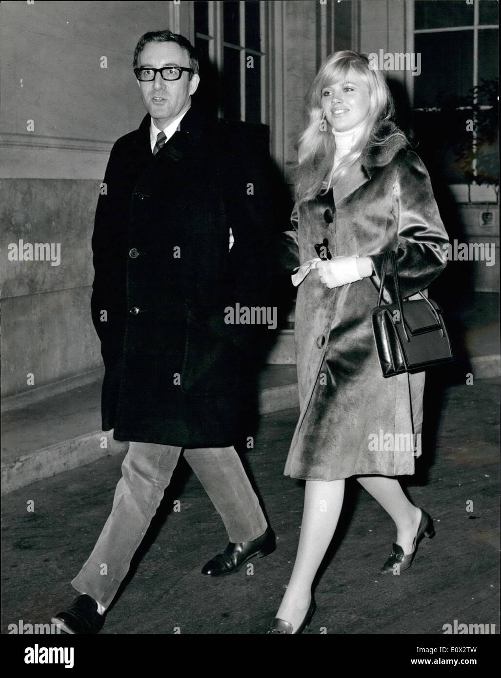 3 march 1965 famous english actor peter hi-res stock photography and ...