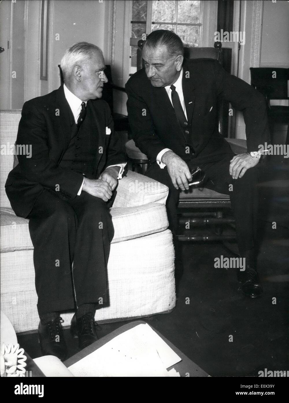 British foreign secretary hi-res stock photography and images - Alamy