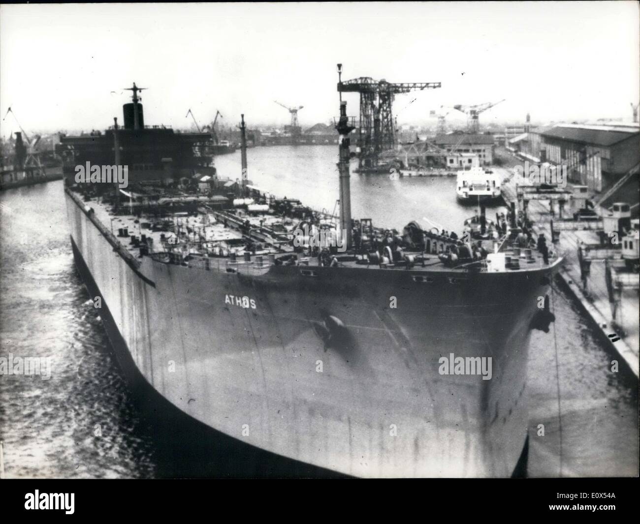 1965 mobil oil hi-res stock photography and images - Alamy