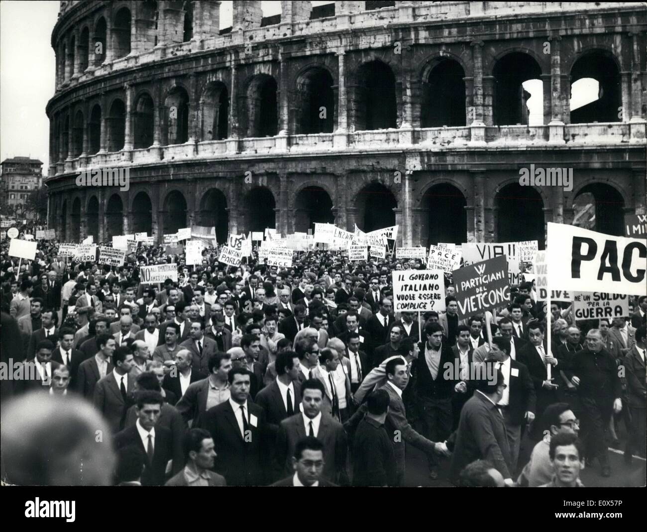 American involvement in vietnam hi-res stock photography and images - Alamy