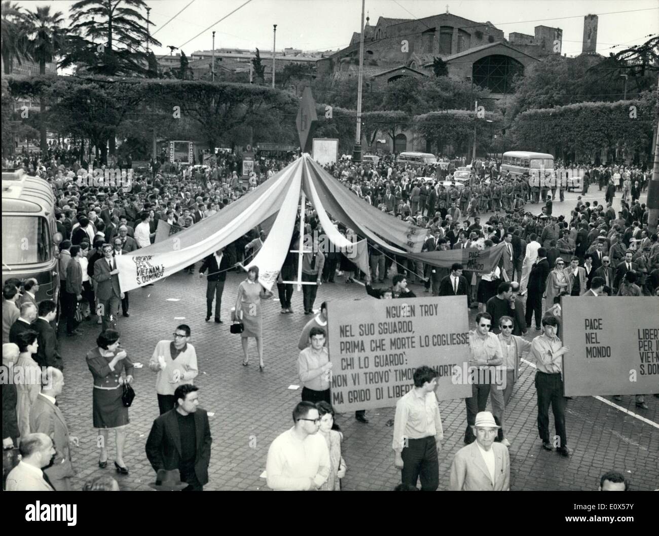 1965 songs hi-res stock photography and images - Alamy