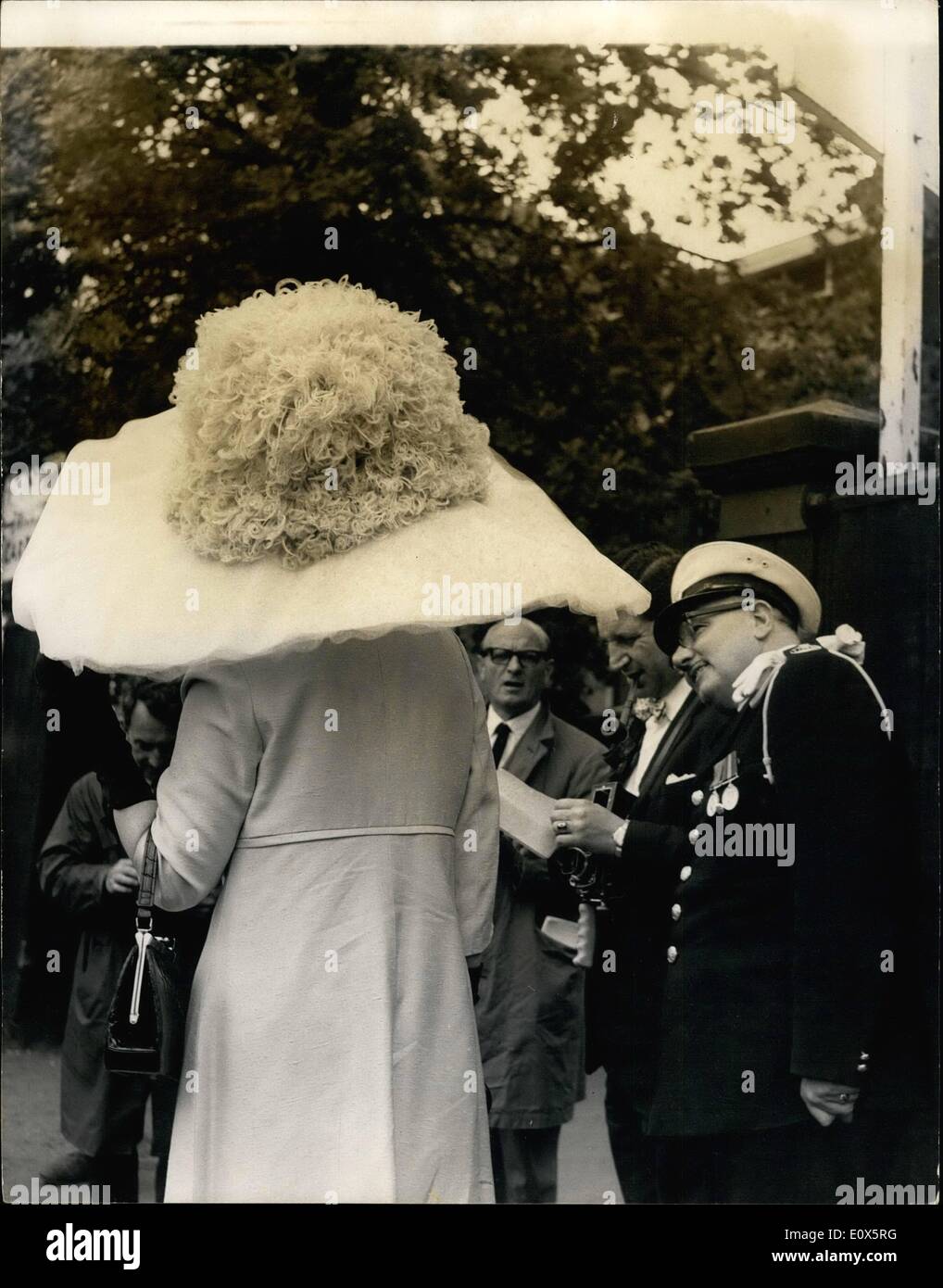 Ascot mrs hi-res stock photography and images - Alamy