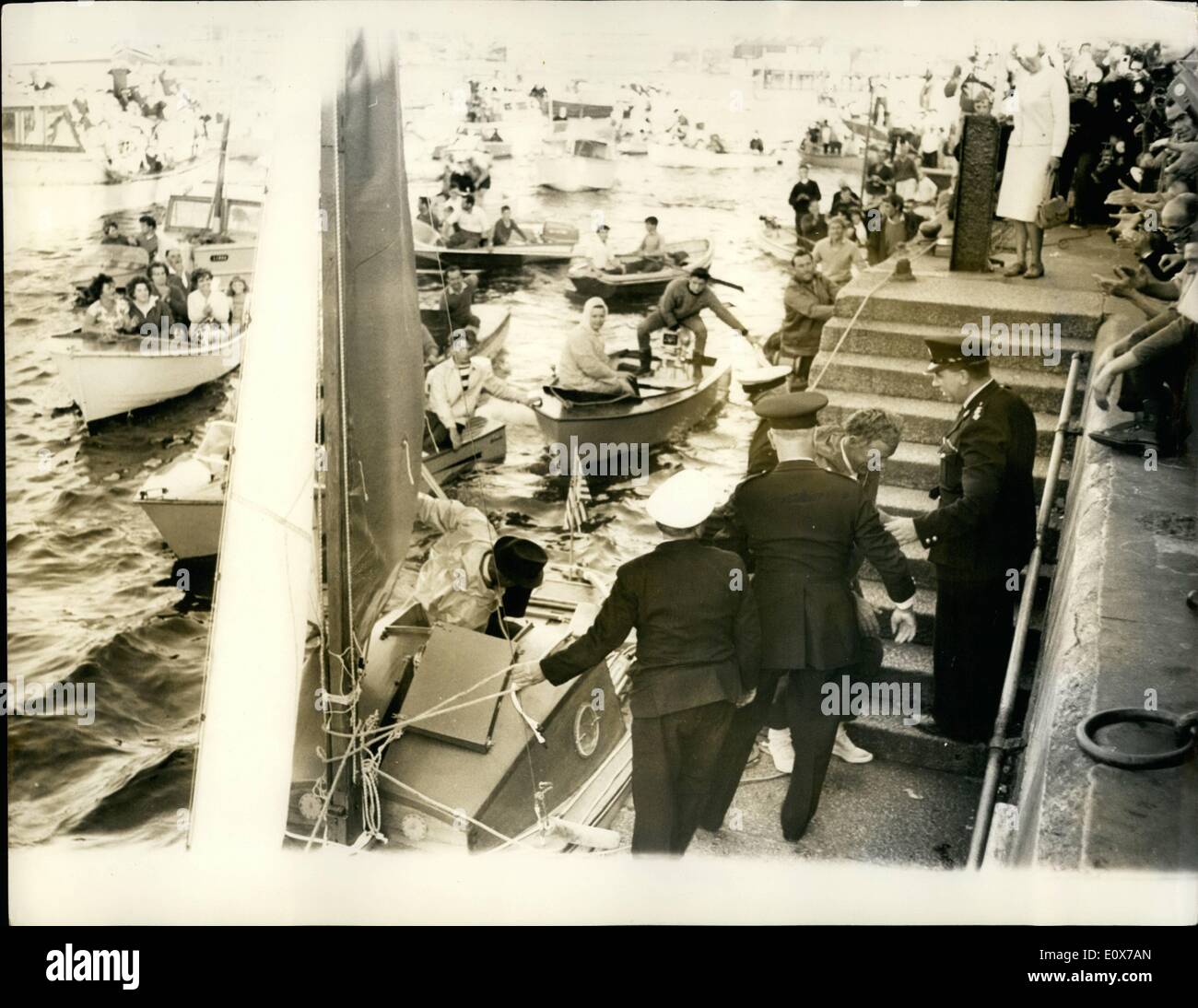 Aug. 17, 1965 - 17-8-65 Big welcome for Bob Manry when he arrives after ...