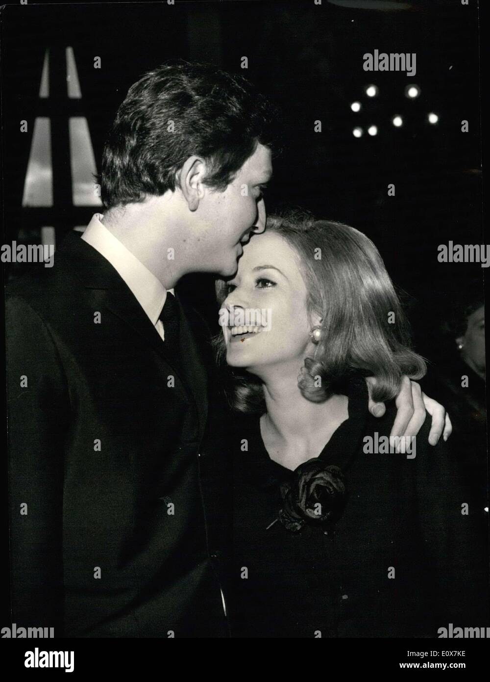 Sep. 09, 1965 - Actress Pascale Audret and Editor Francis Dreyfus Are ...