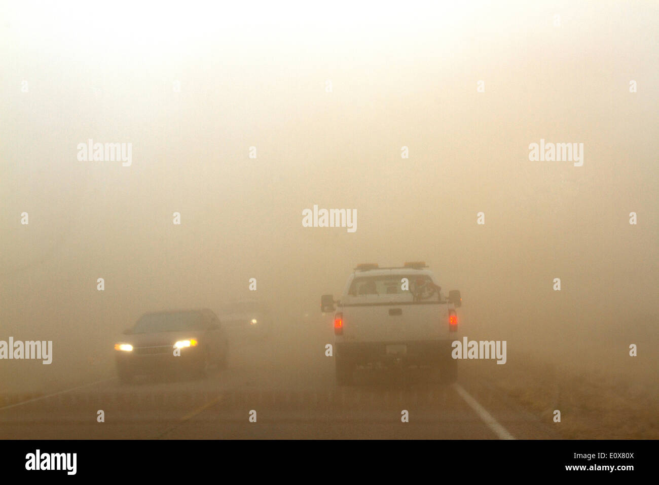 Car sand storm hi-res stock photography and images - Alamy