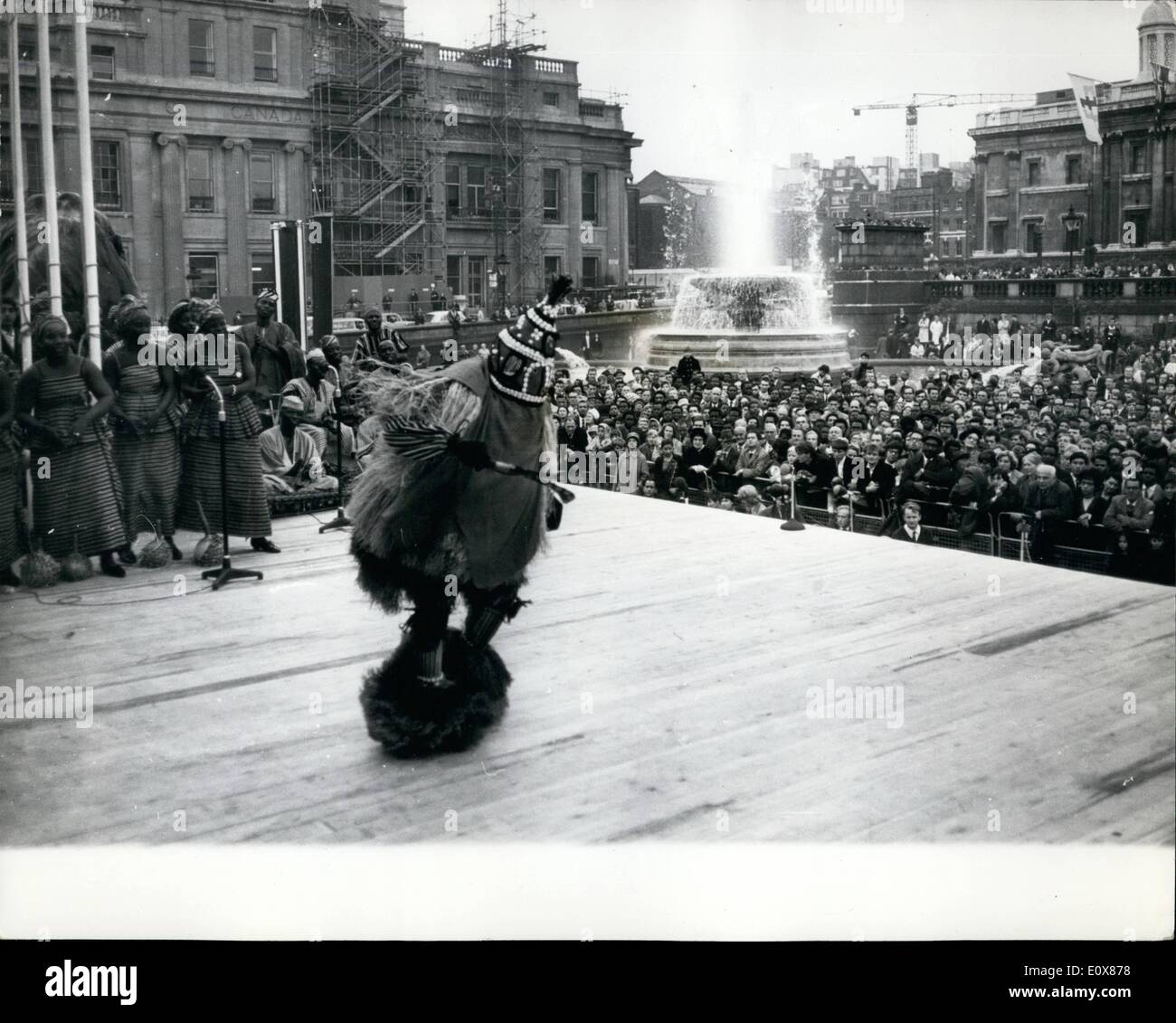 Dancing 1965 hi-res stock photography and images - Alamy