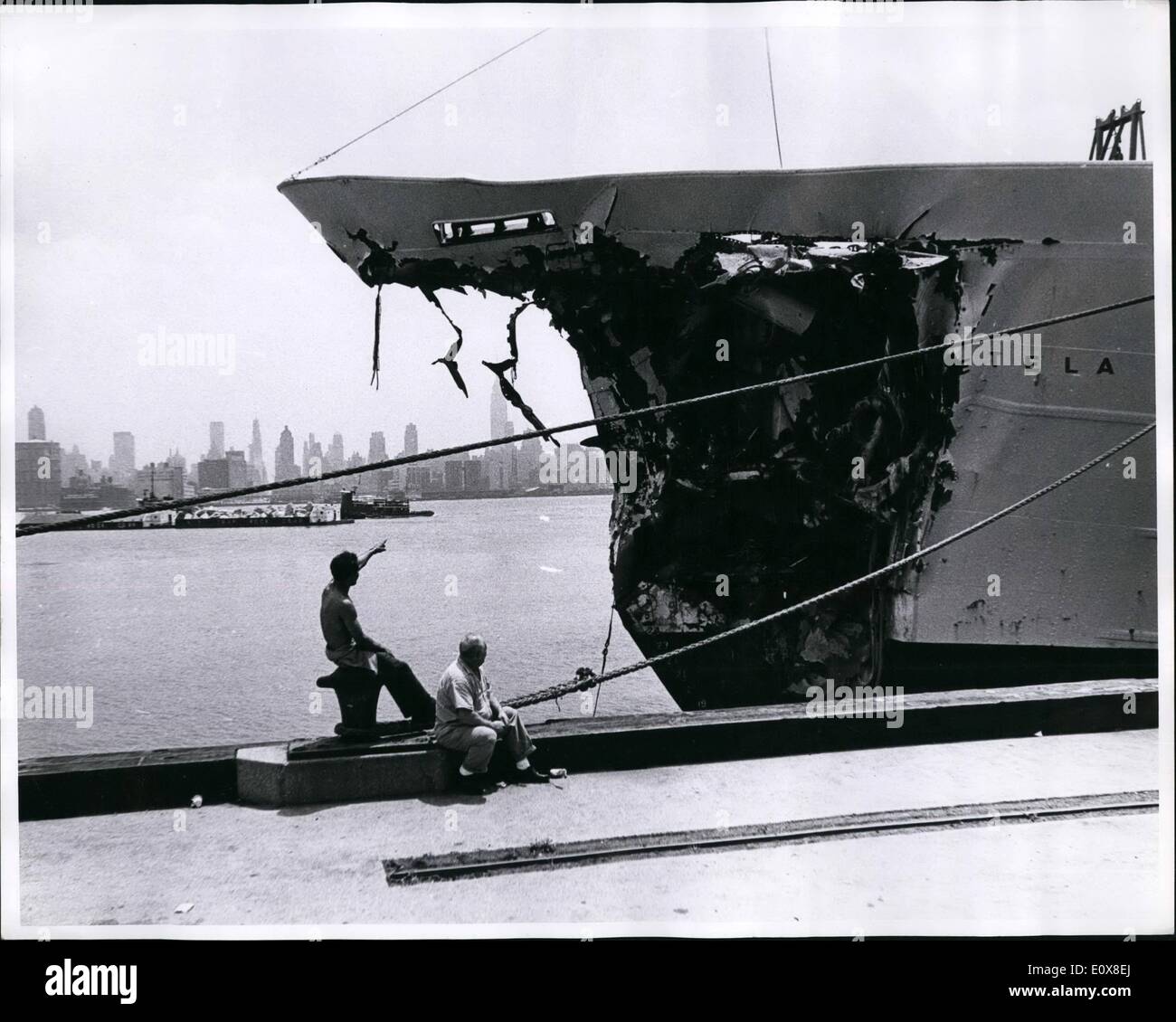 Freighter ship 1965 hi-res stock photography and images - Alamy