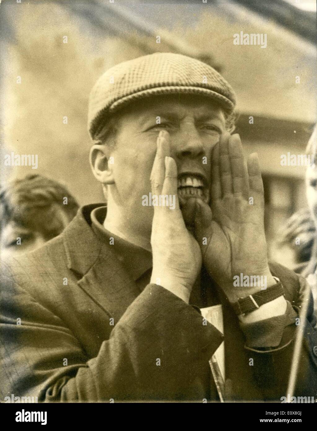 Aug. 08, 1965 - Dockers Meeting. A mass meeting called by Transport and ...