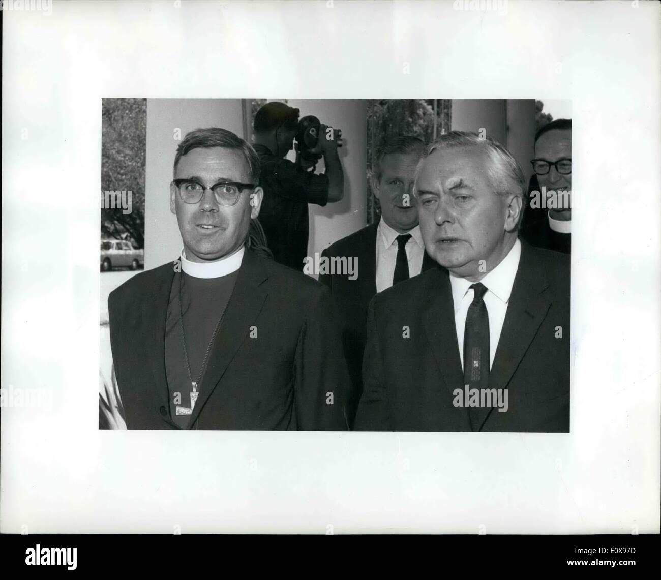 Mr r wilson hi-res stock photography and images - Alamy