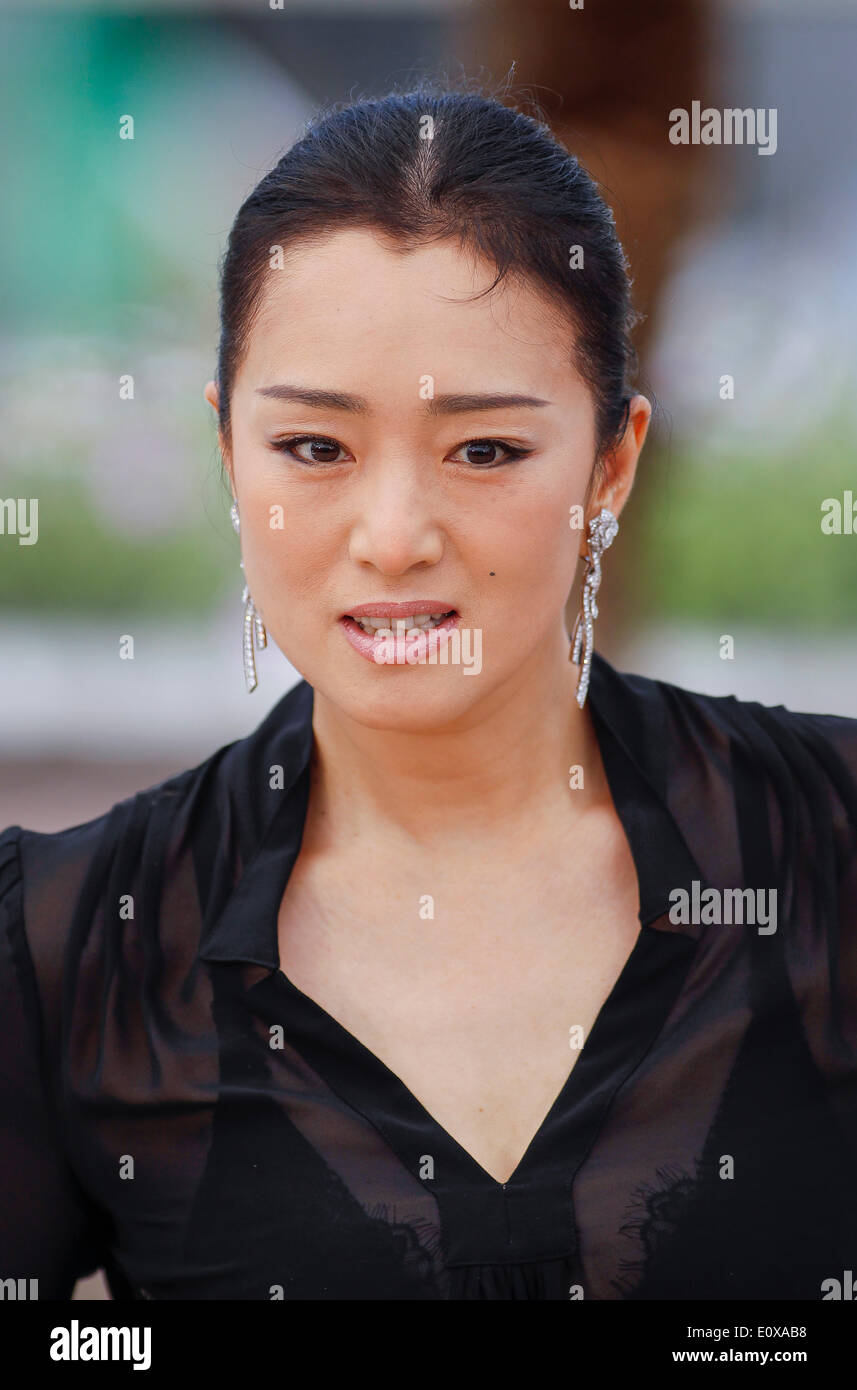 Actress gong li photo call hi-res stock photography and images - Alamy