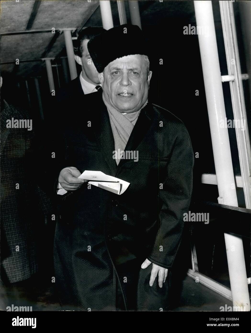 Pictured london airport on hi-res stock photography and images - Alamy